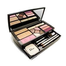 Pro and Cons of High-End Designer Makeup and Beauty Store Makeup